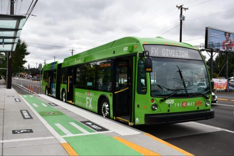 The return of the bendy bus - TriMet Blog